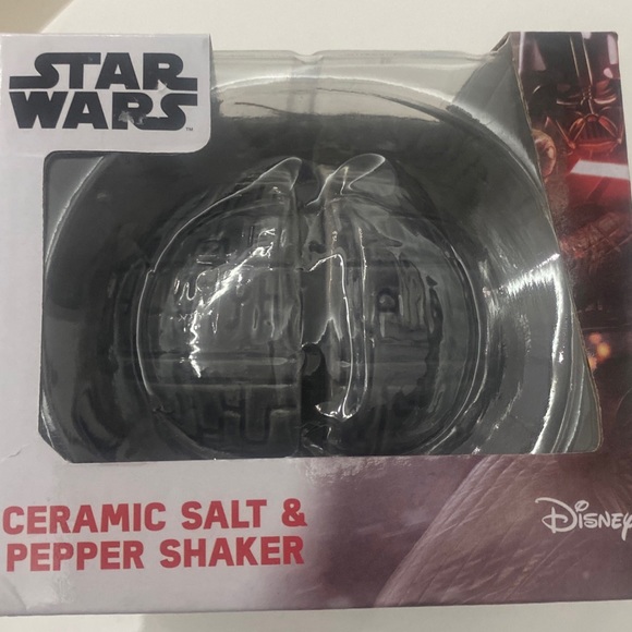 Disney | Kitchen | Star Wars Ceramic Salt And Pepper Shakers | Poshmark